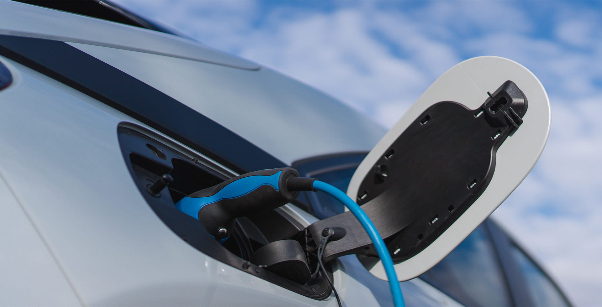 Powering down to power up - energy efficiency | AllianzGI